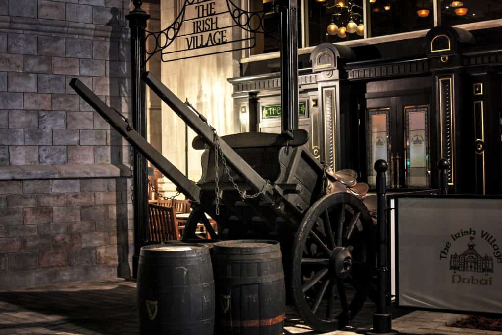 Shopfront Design for Curb Appeal! – The Irish Pub