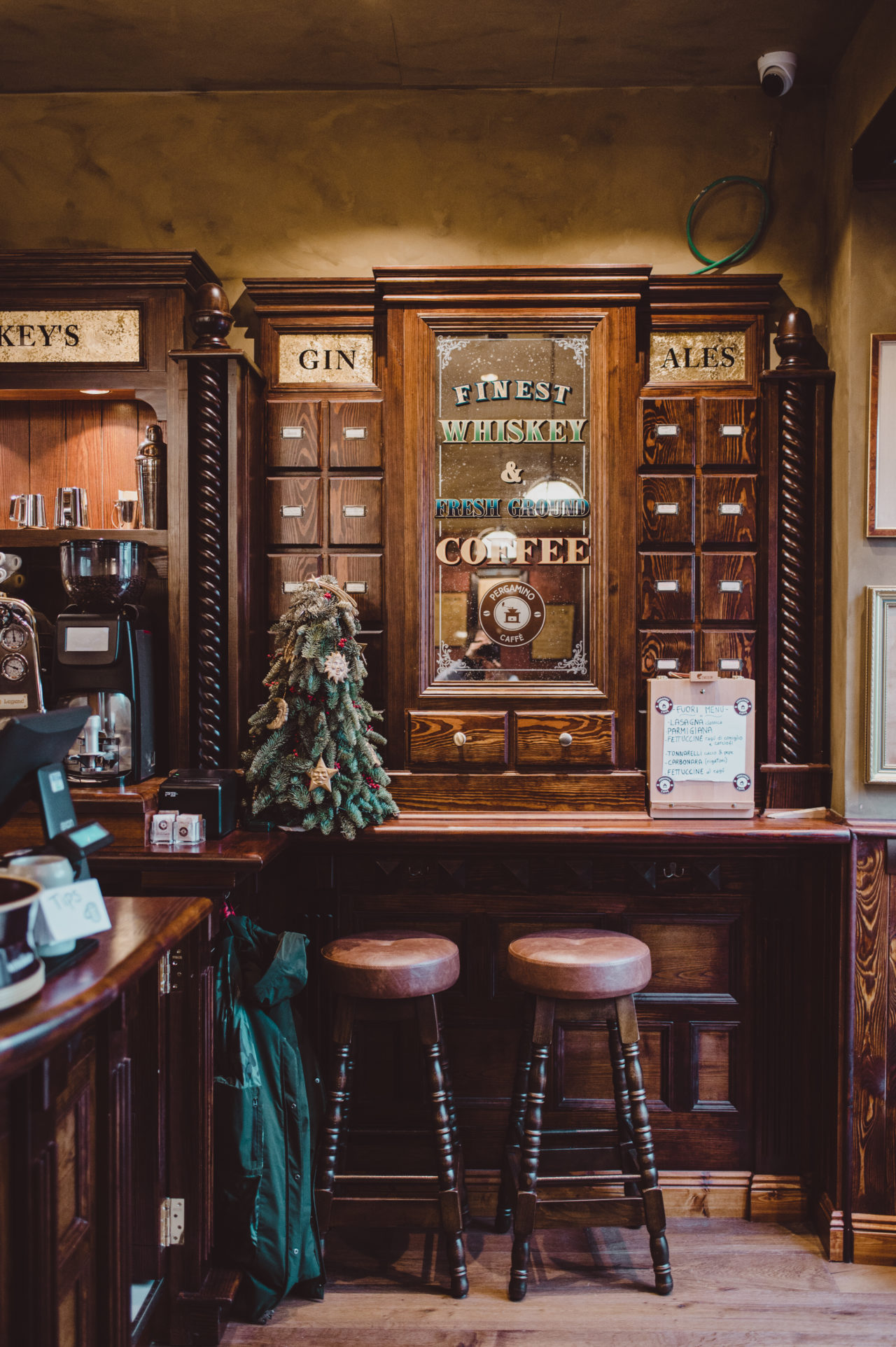 Morrisons Est 1994 – The Irish Pub